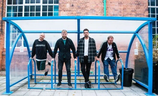 Los ingleses de Spits Milk lanzan nuevo disco “Hell’s Lapels” – DELTA 80